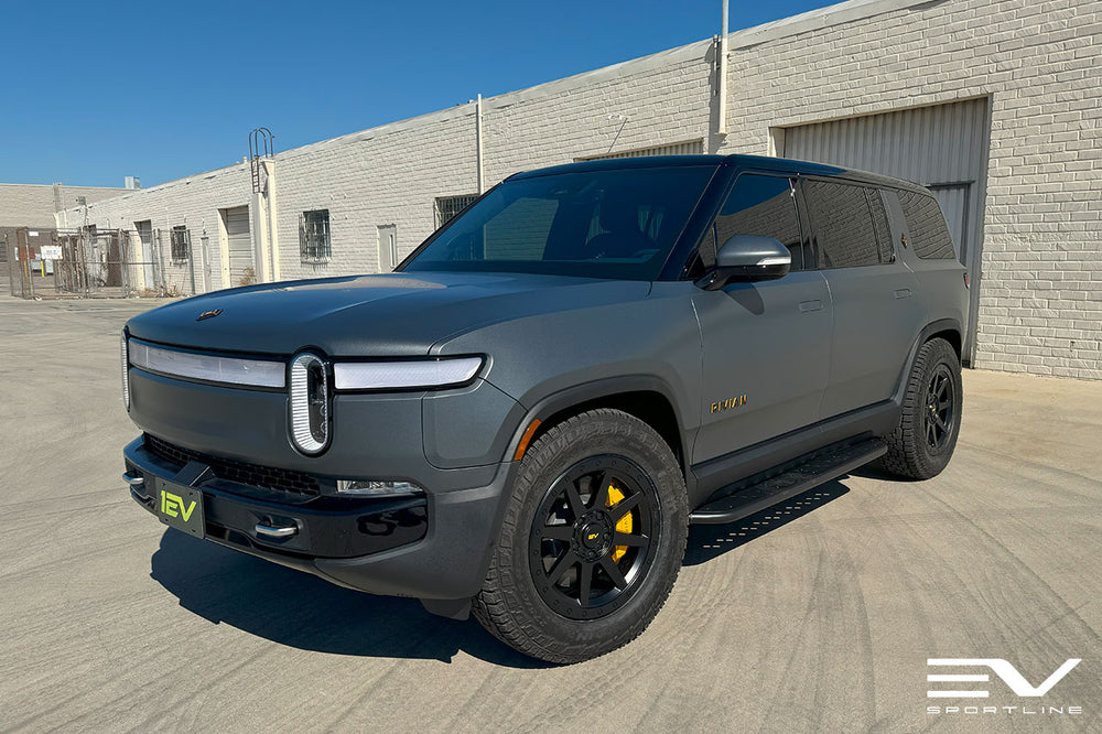El Cap Granite Rivian R1S with Triple Slot Running Boards - EV ...