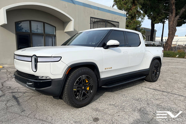 Glacier White Rivian R1T with Triple Slot Running Board - EV Sportline ...