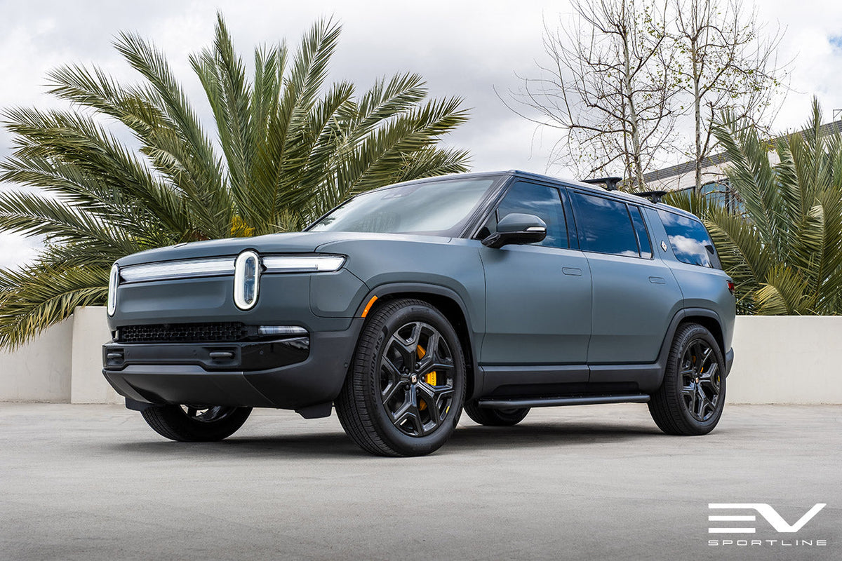 TMaxx Satin Clear Storm Blue Rivian R1S with Triple Square Running Boa ...